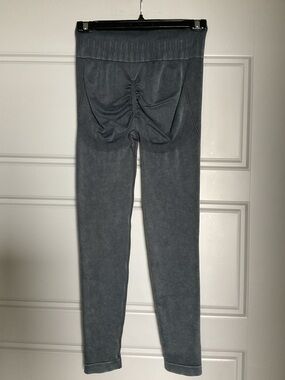 Pants & Jumpsuits | Nwot Scrunch Butt Seamless Highwaisted Leggings ...